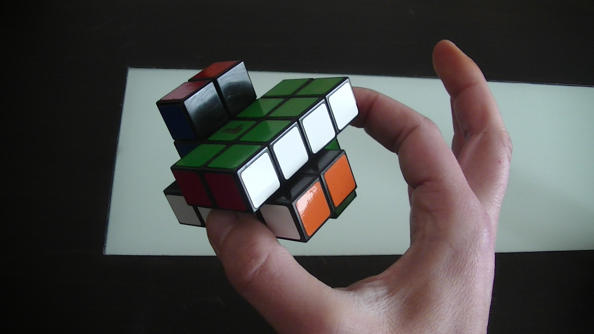 Skieur cubb - tutoriels de résolution sur les Rubik's cubes et dérivés