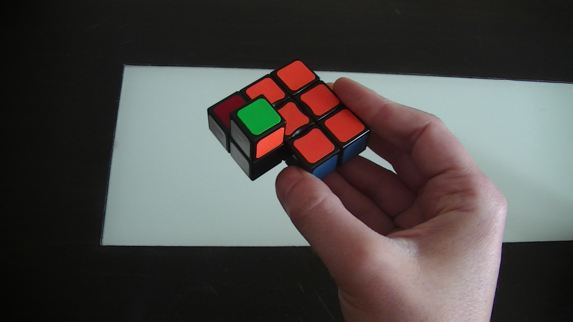 Skieur cubb - tutoriels de résolution sur les Rubik's cubes et dérivés