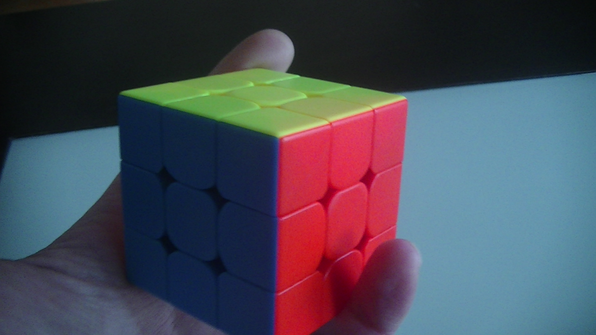 Skieur cubb - tutoriels de résolution sur les Rubik's cubes et dérivés