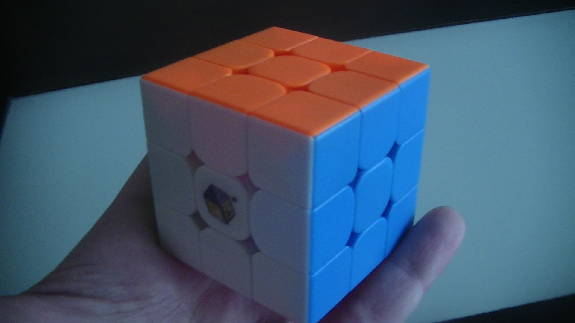 Skieur cubb - tutoriels de résolution sur les Rubik's cubes et dérivés