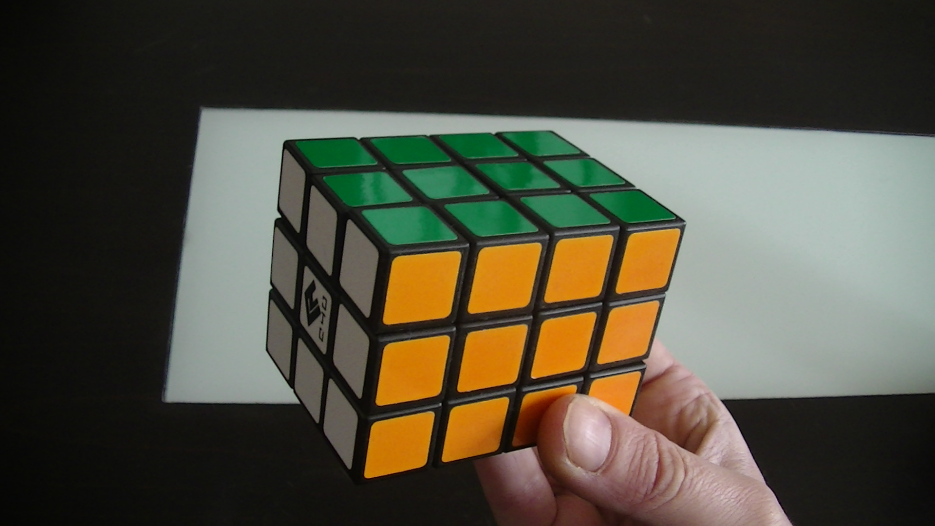 Skieur cubb - tutoriels de résolution sur les Rubik's cubes et dérivés