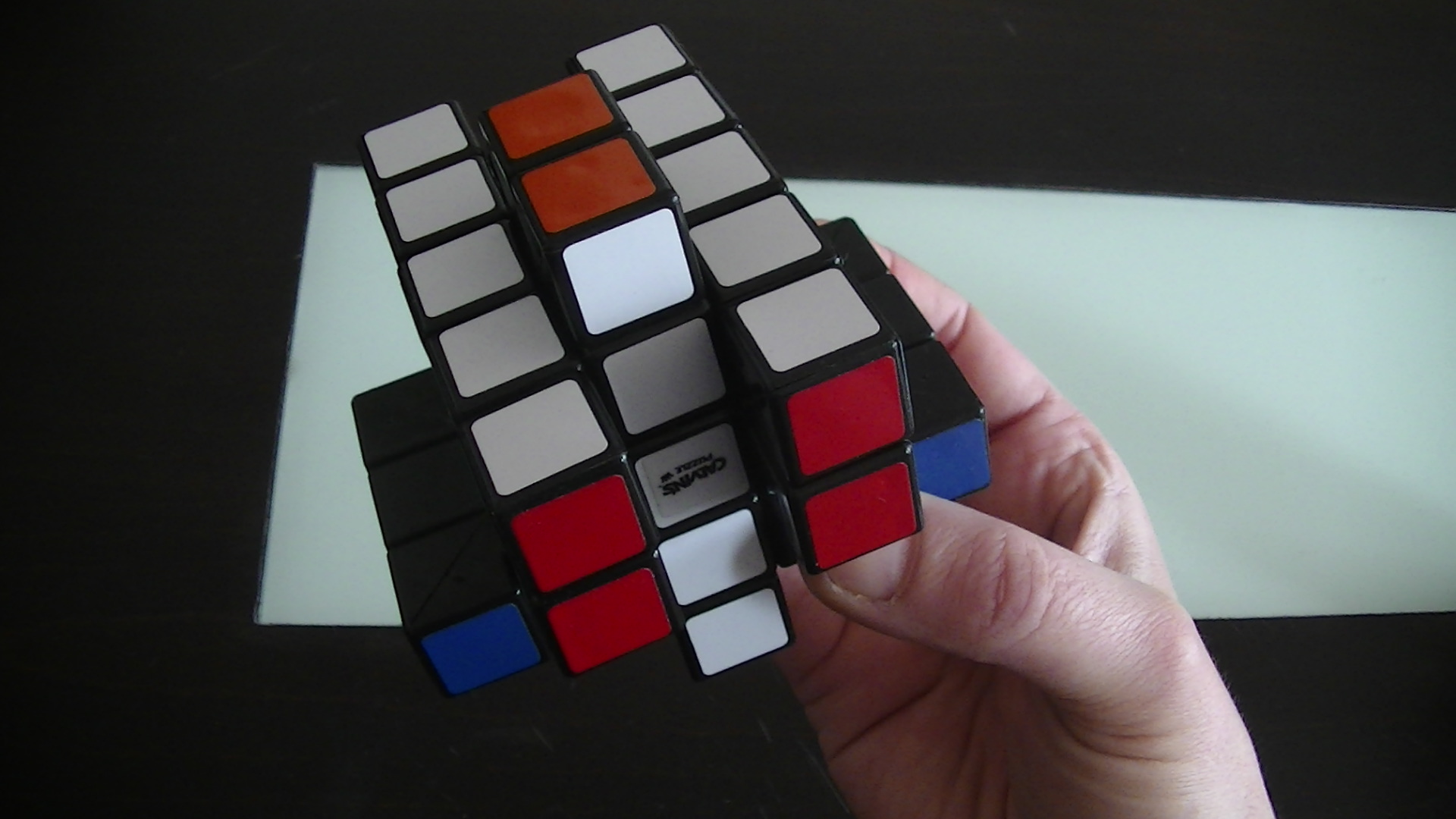 Skieur cubb - tutoriels de résolution sur les Rubik's cubes et dérivés