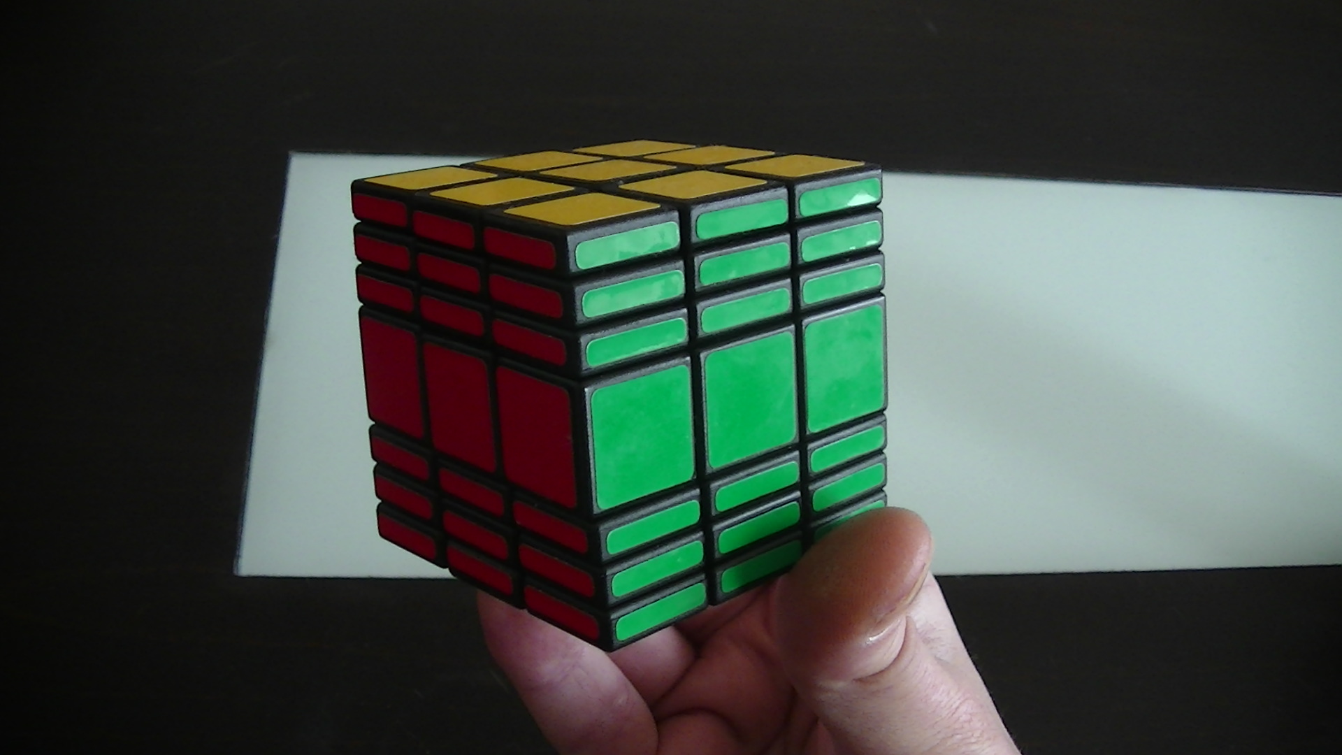 Skieur cubb - tutoriels de résolution sur les Rubik's cubes et dérivés