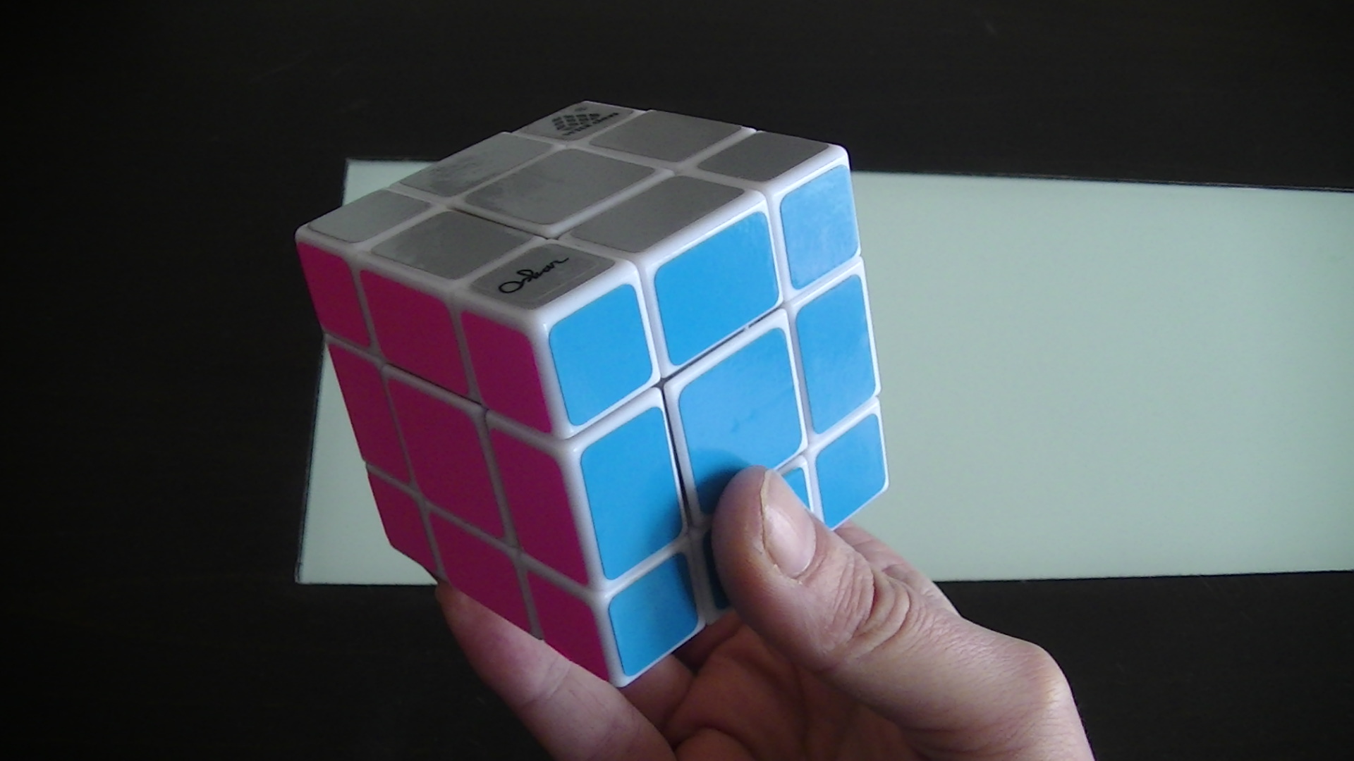 Skieur cubb - tutoriels de résolution sur les Rubik's cubes et dérivés