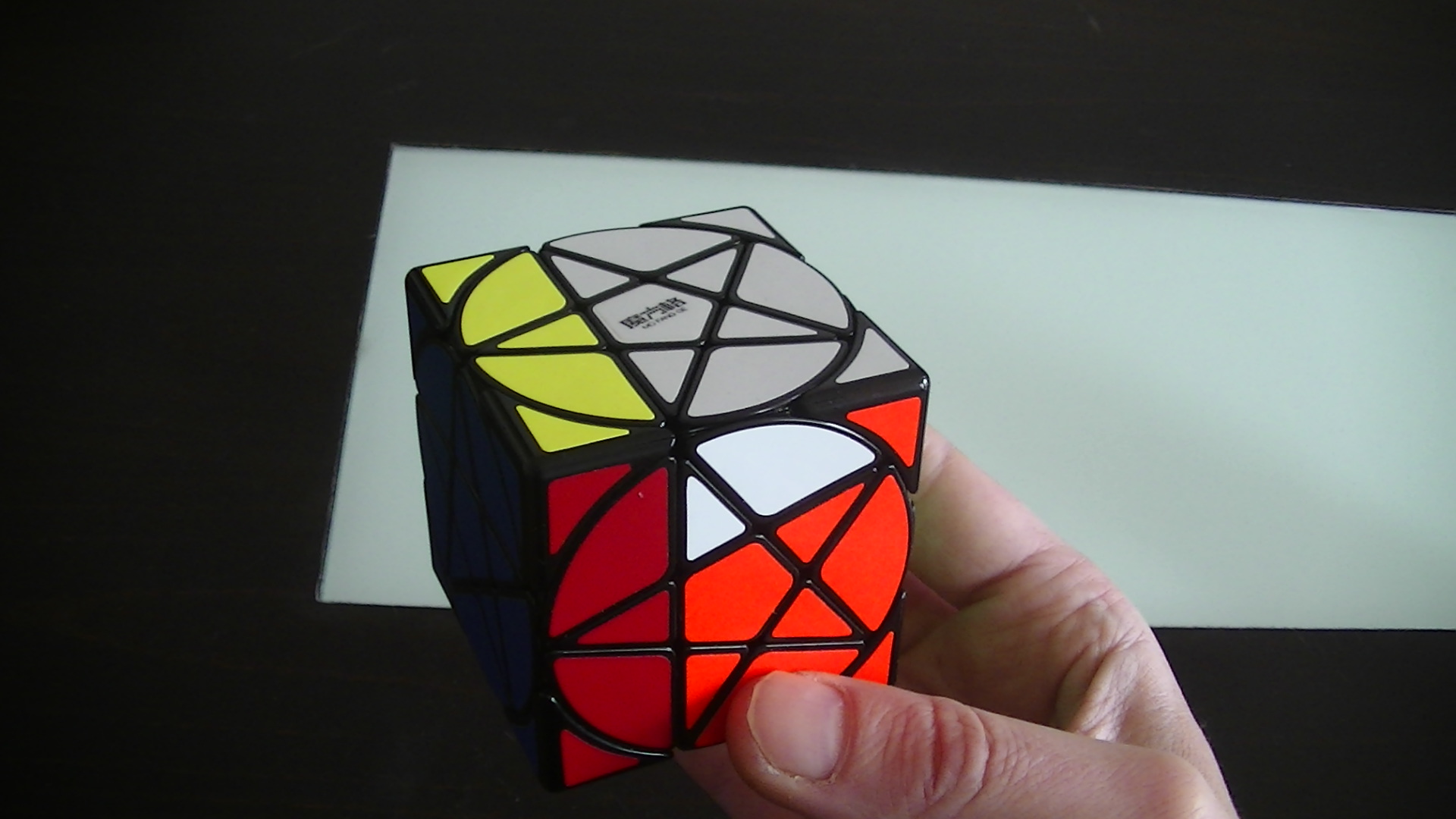Skieur cubb - tutoriels de résolution sur les Rubik's cubes et dérivés