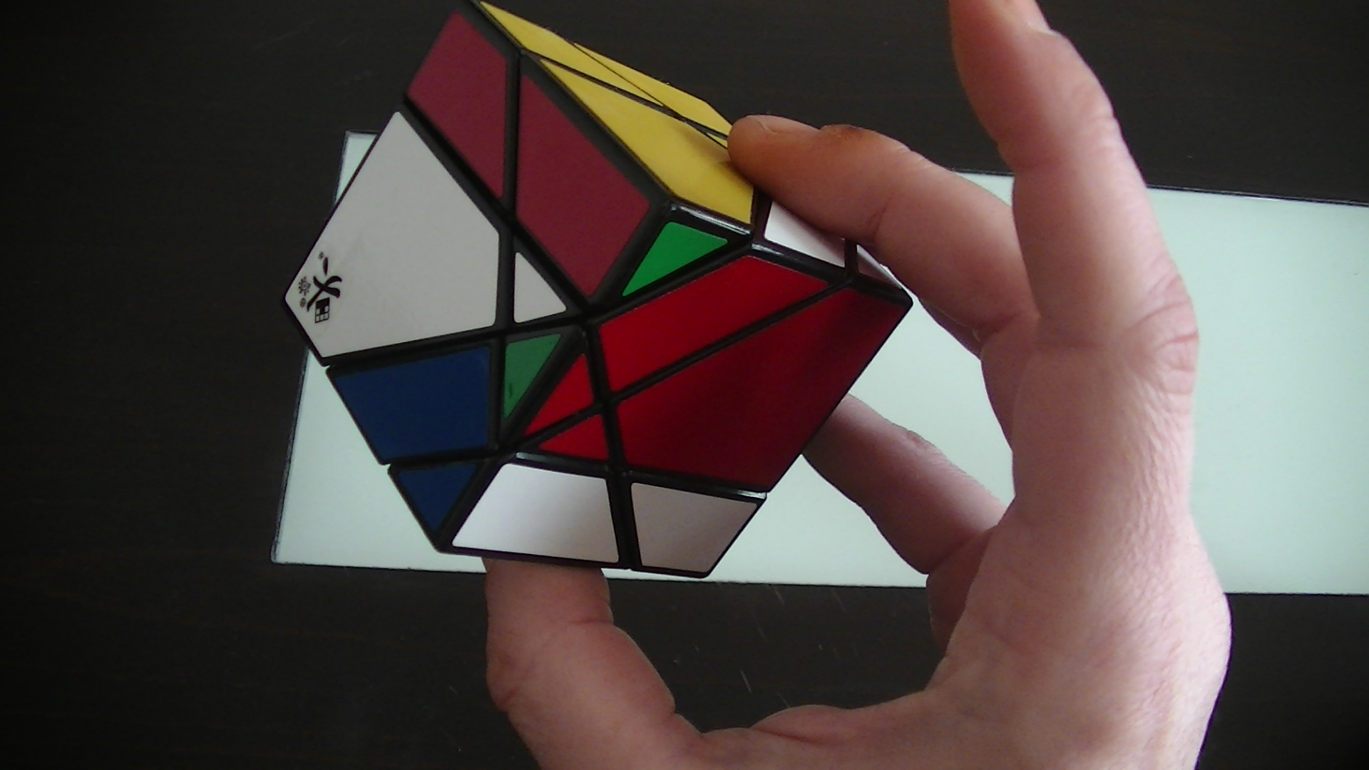 Skieur cubb - tutoriels de résolution sur les Rubik's cubes et dérivés