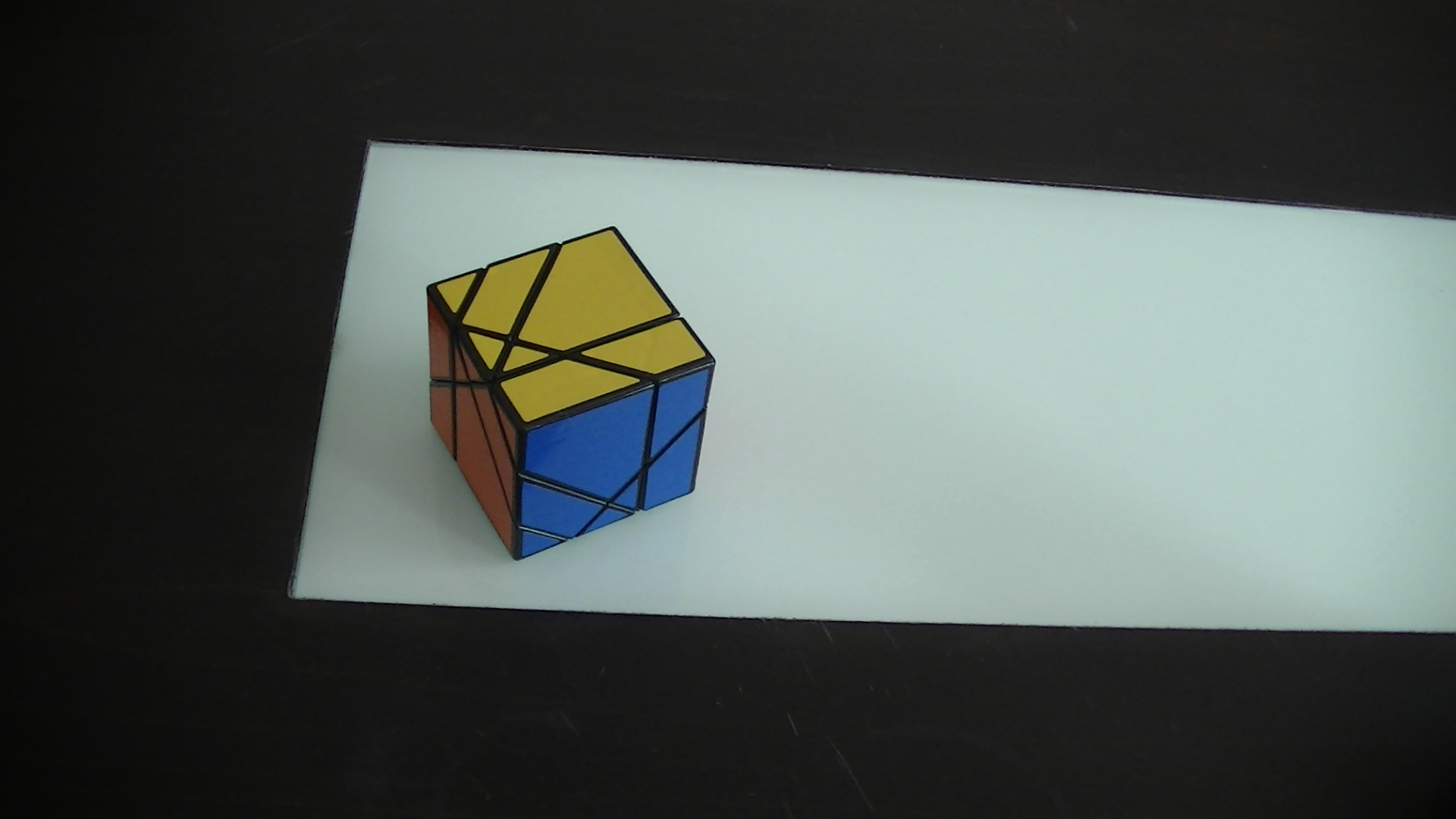 Skieur cubb - tutoriels de résolution sur les Rubik's cubes et dérivés