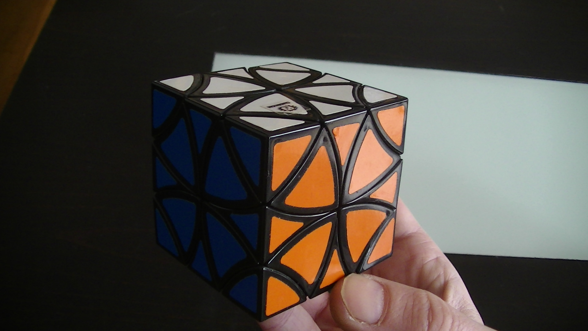 Skieur cubb - tutoriels de résolution sur les Rubik's cubes et dérivés