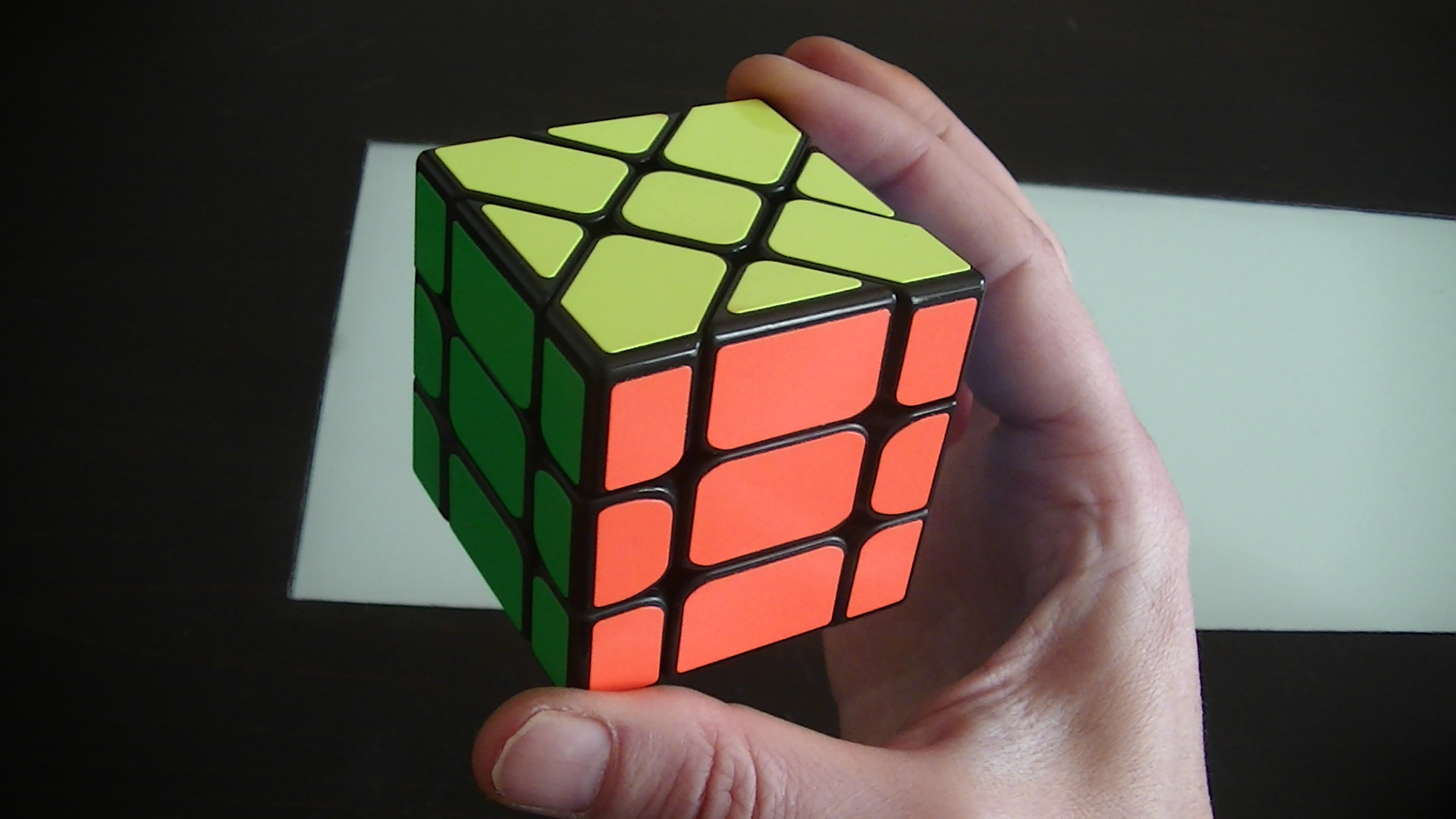 Skieur cubb - tutoriels de résolution sur les Rubik's cubes et dérivés