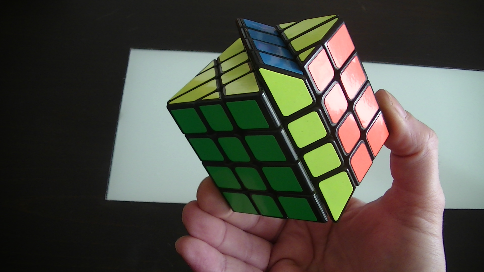Skieur cubb - tutoriels de résolution sur les Rubik's cubes et dérivés
