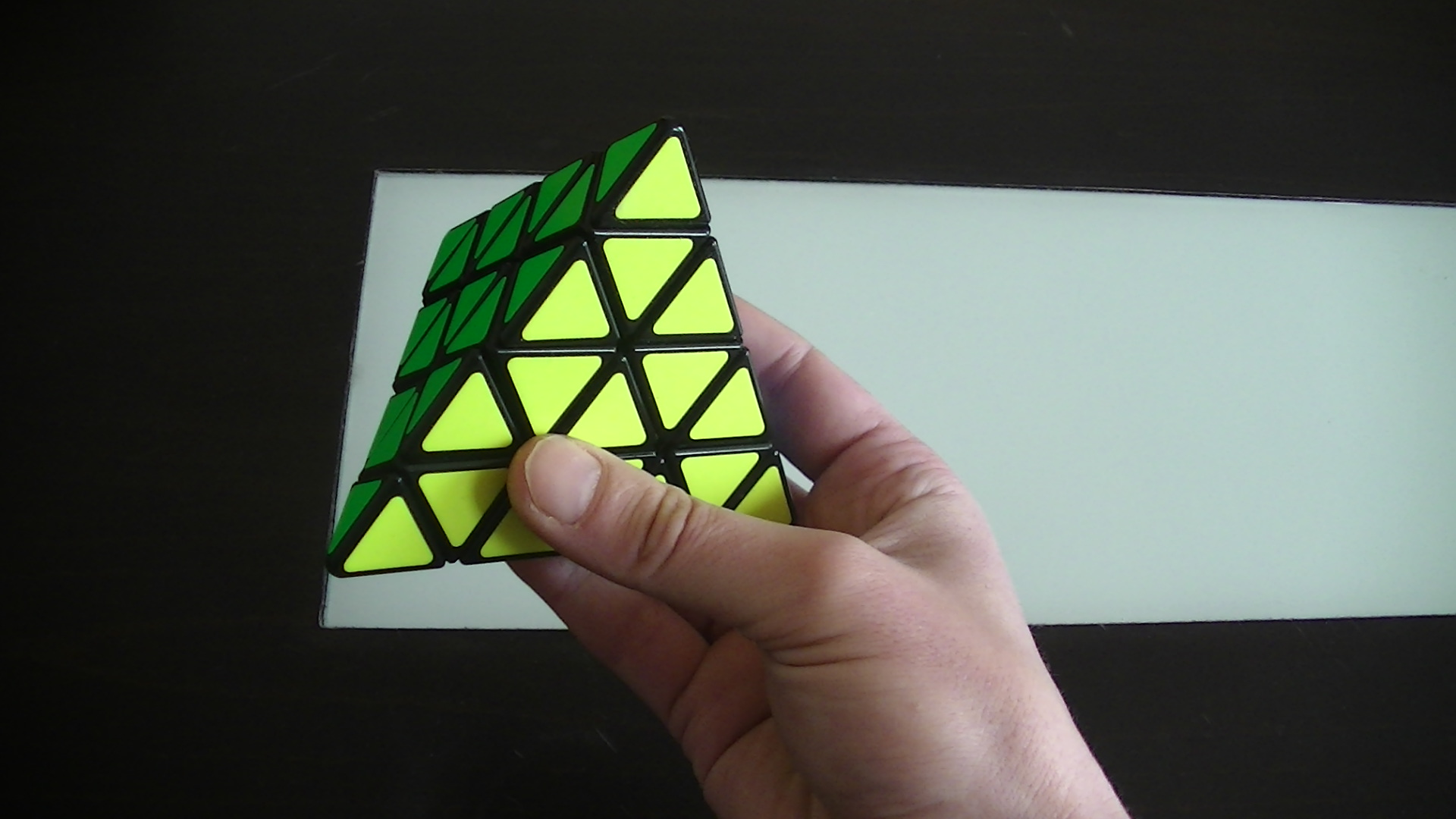 Skieur cubb - tutoriels de résolution sur les Rubik's cubes et dérivés