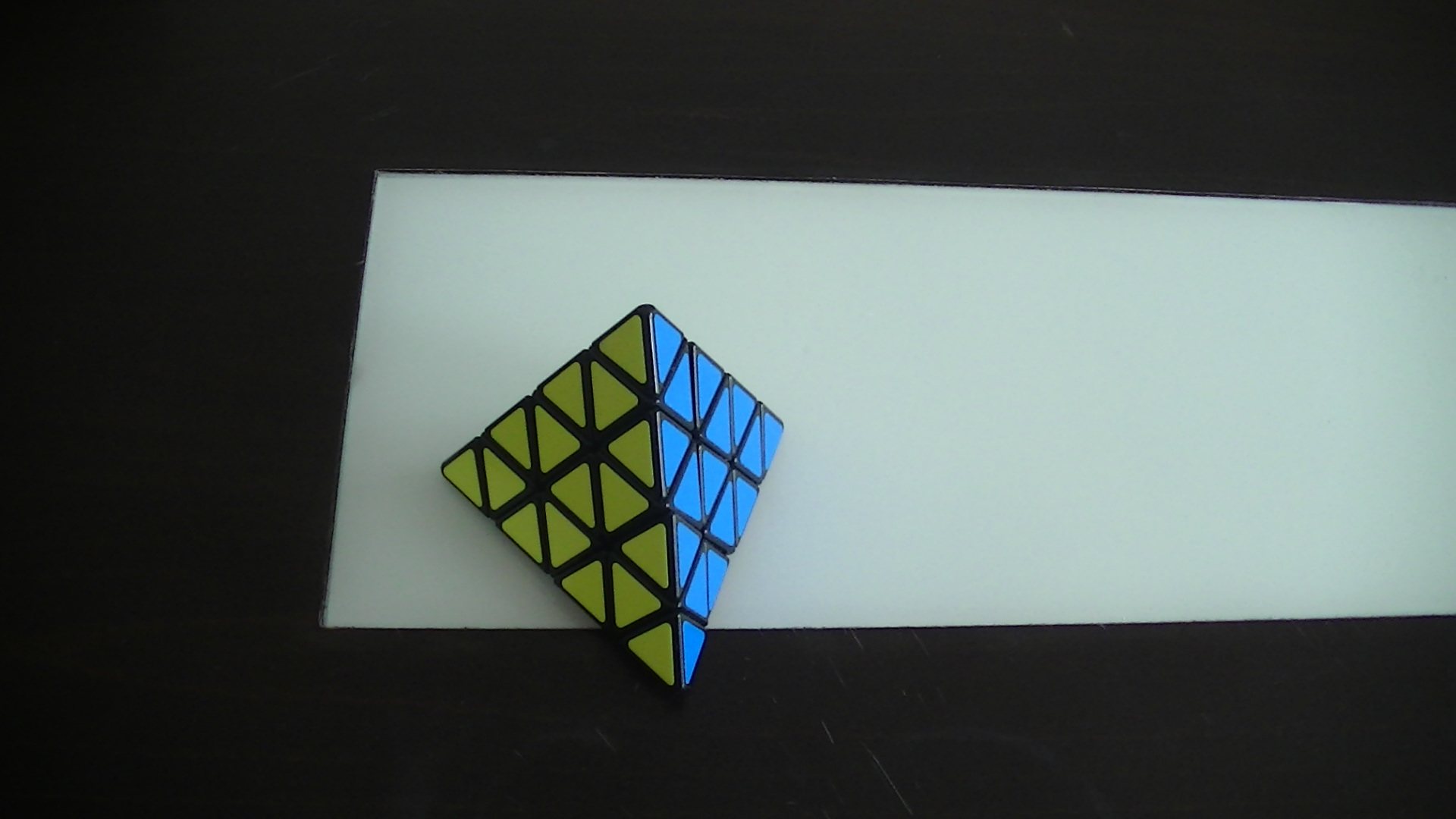 Skieur cubb - tutoriels de résolution sur les Rubik's cubes et dérivés