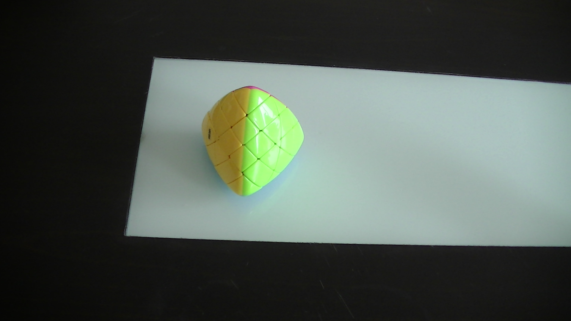 Skieur cubb - tutoriels de résolution sur les Rubik's cubes et dérivés