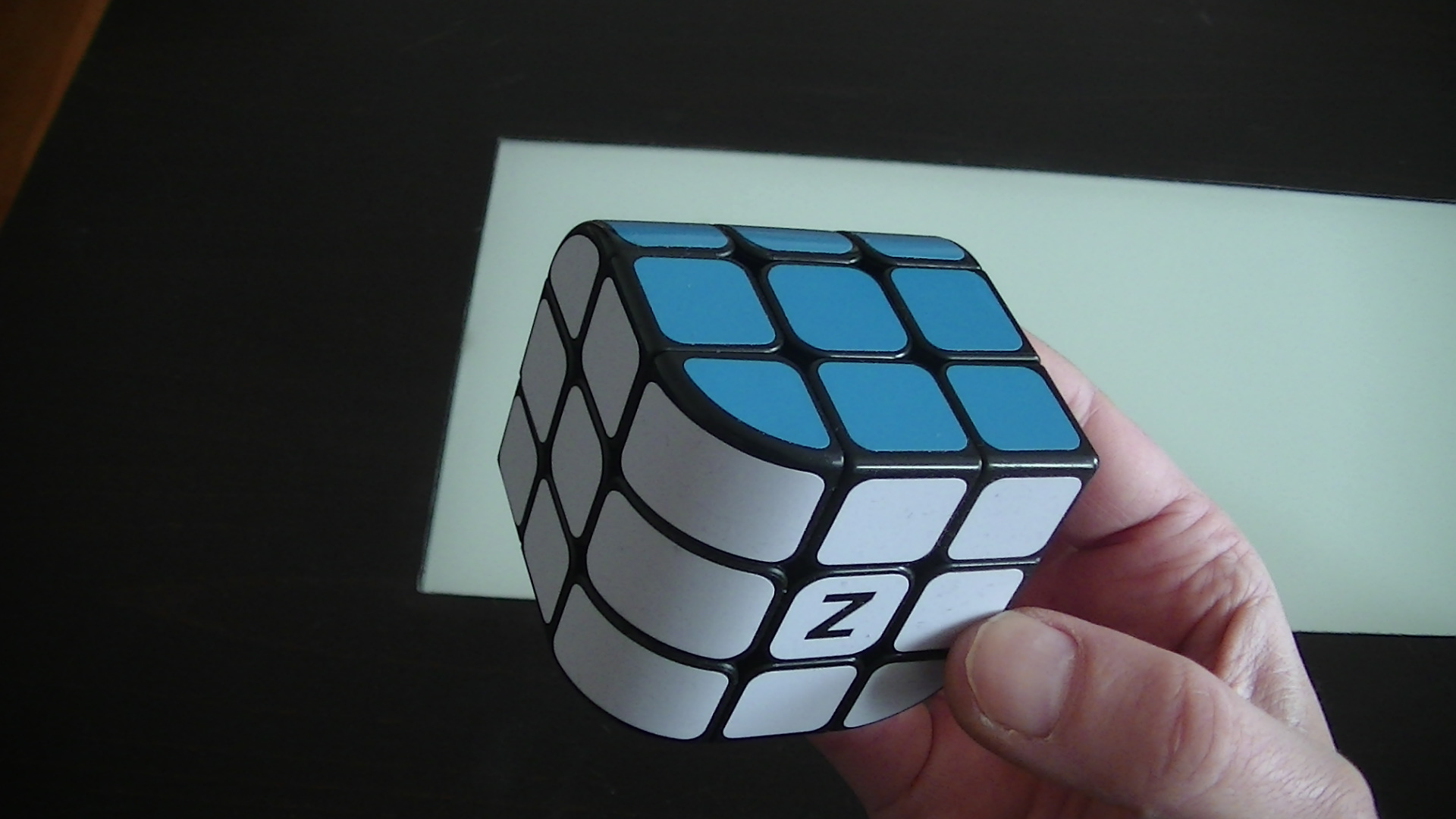 Skieur cubb - tutoriels de résolution sur les Rubik's cubes et dérivés