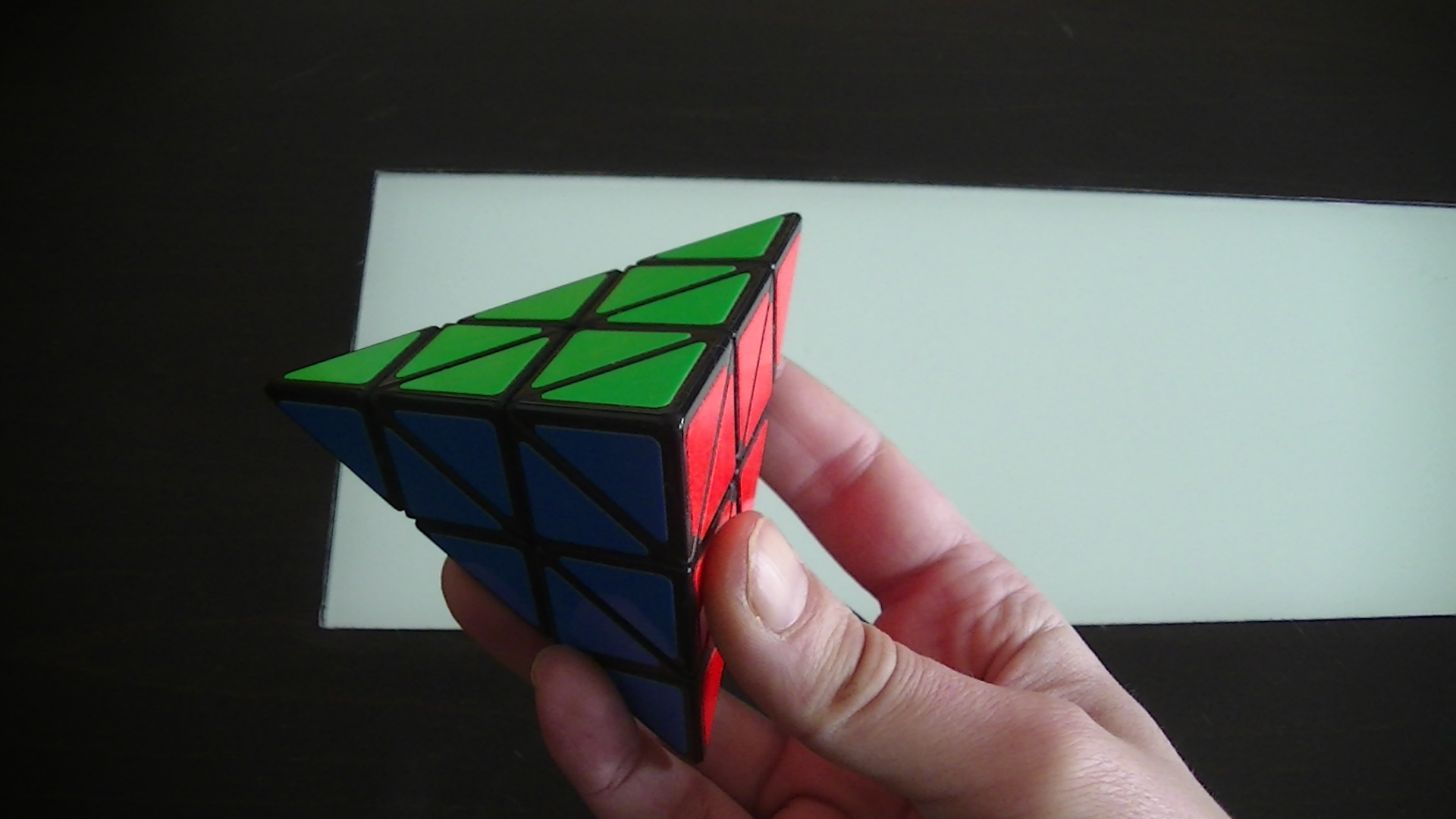 Skieur cubb - tutoriels de résolution sur les Rubik's cubes et dérivés